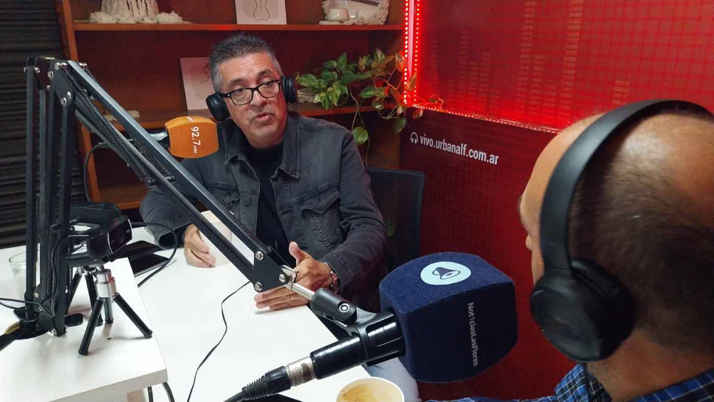 Charlas de Café: Segundo episodio con el periodista Flavio Pérez ...